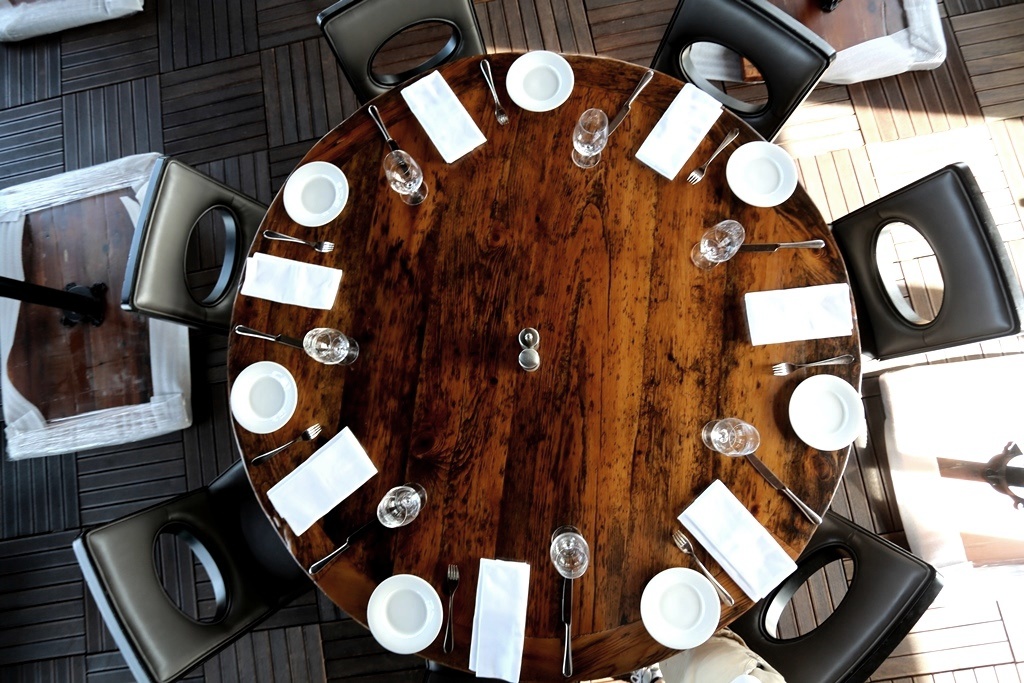 Reclaimed Wood Furniture | Restaurant Tables | HD Threshing